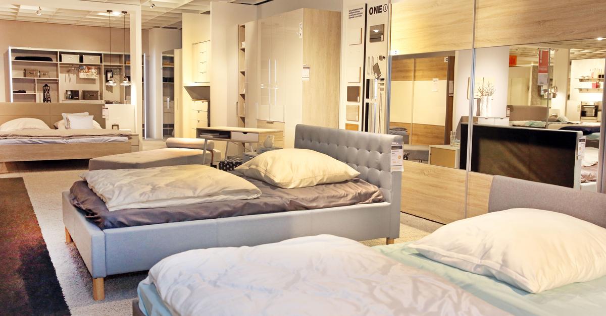 Warum Möbelhäuser auch in Worms plötzlich montags schließen